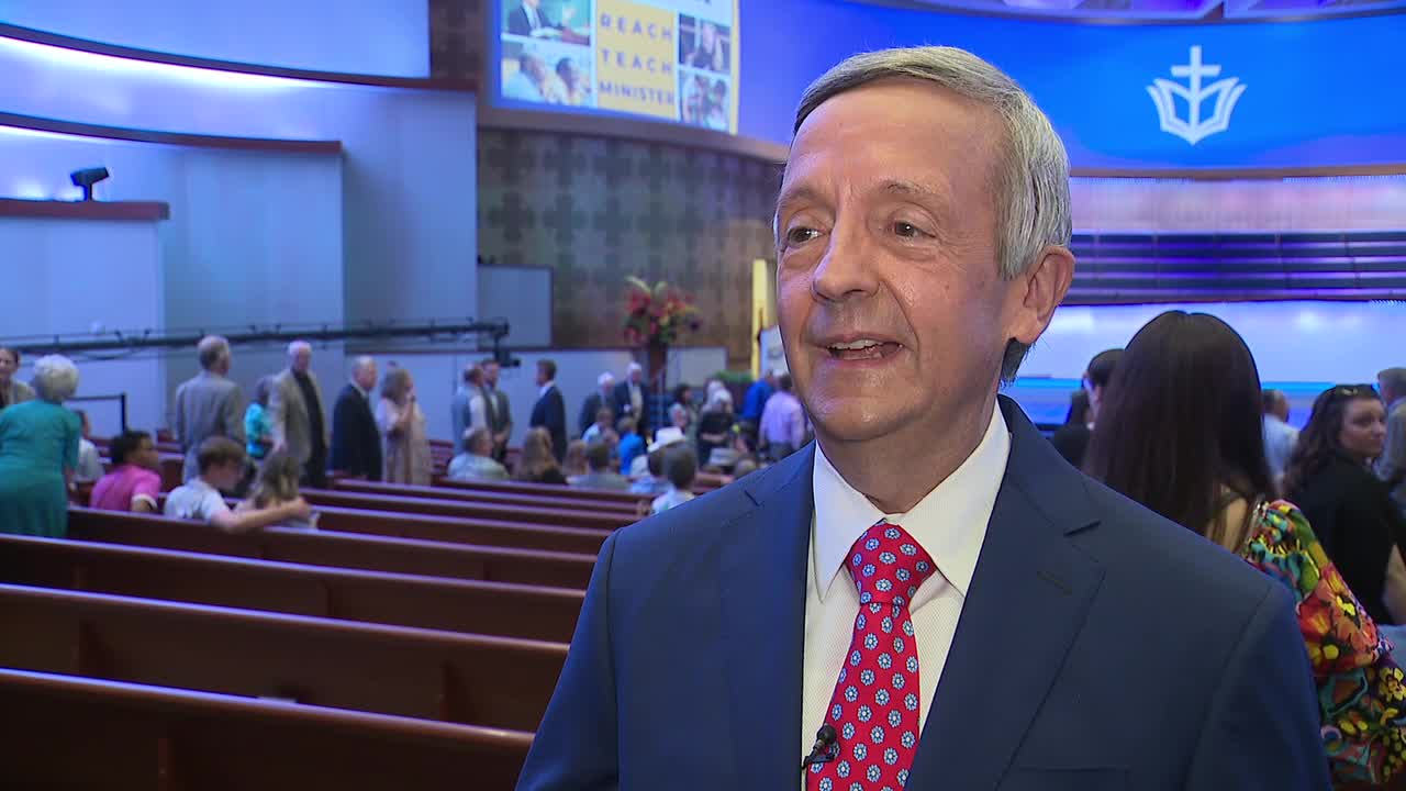 Pastor Robert Jeffress on First Baptist Dallas' return | FOX 4 Dallas ...