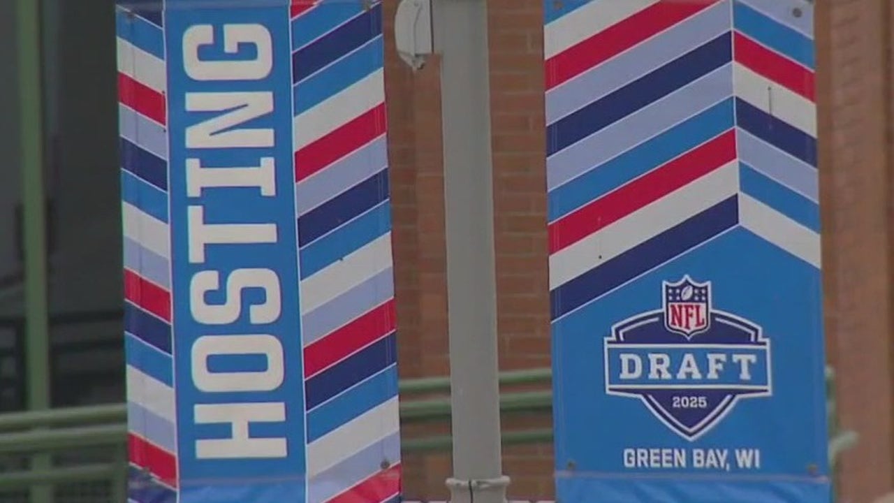 Milwaukee-based business tackles cleaning job for NFL Draft | FOX6 ...