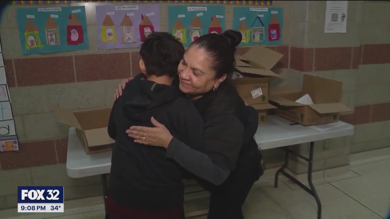 Chicago's Ms. Mica is up for a national honor | FOX 32 Chicago