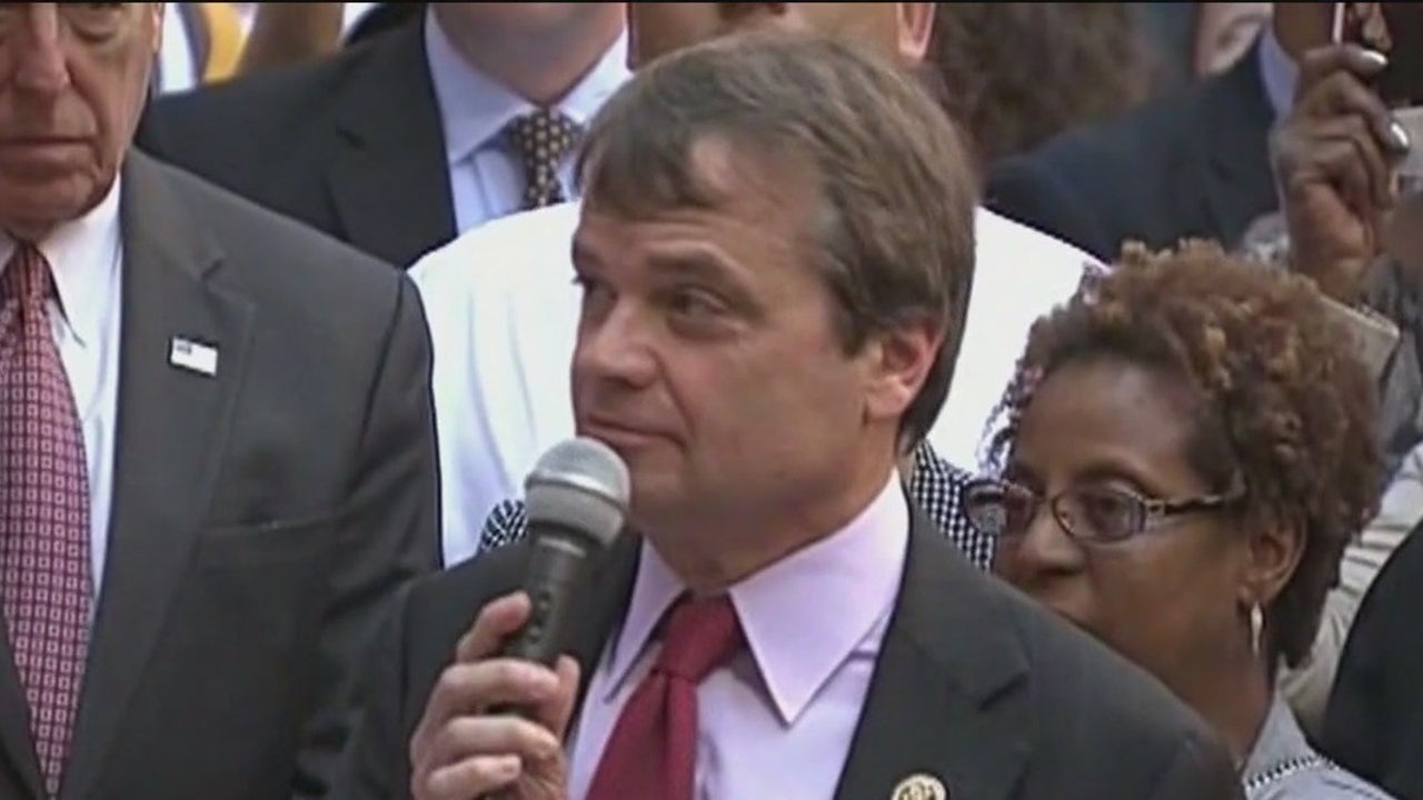 Rep. Mike Quigley weighs in on Trump transition to presidency | FOX 32 ...