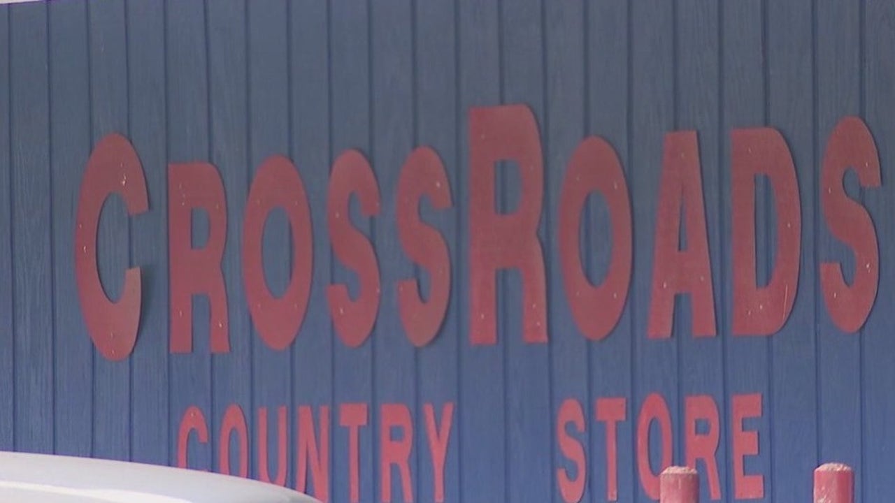 Men wanted for robbing Cross Roads Country Store | FOX 5 Atlanta