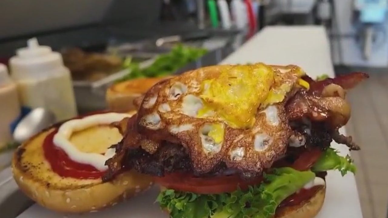 Burgers with Buck: No Idea Burgers | FOX 5 Atlanta