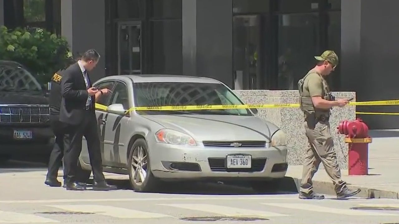 FBI, Chicago police respond to Dirksen Federal Building | FOX 32 Chicago