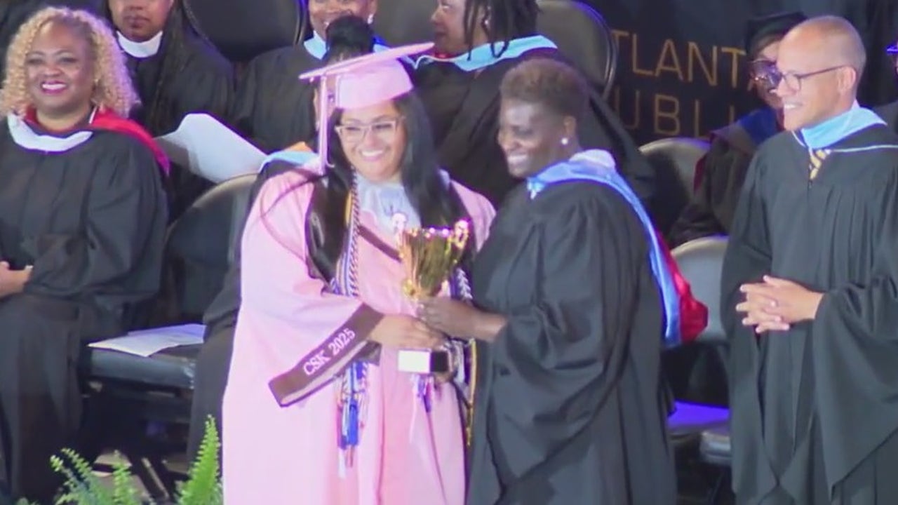 Coretta Scott King Young Women's Leadership Academy graduation | FOX 5 ...