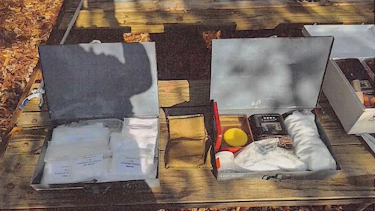 FBI finds 150 homemade bombs at Virginia home | FOX 32 Chicago