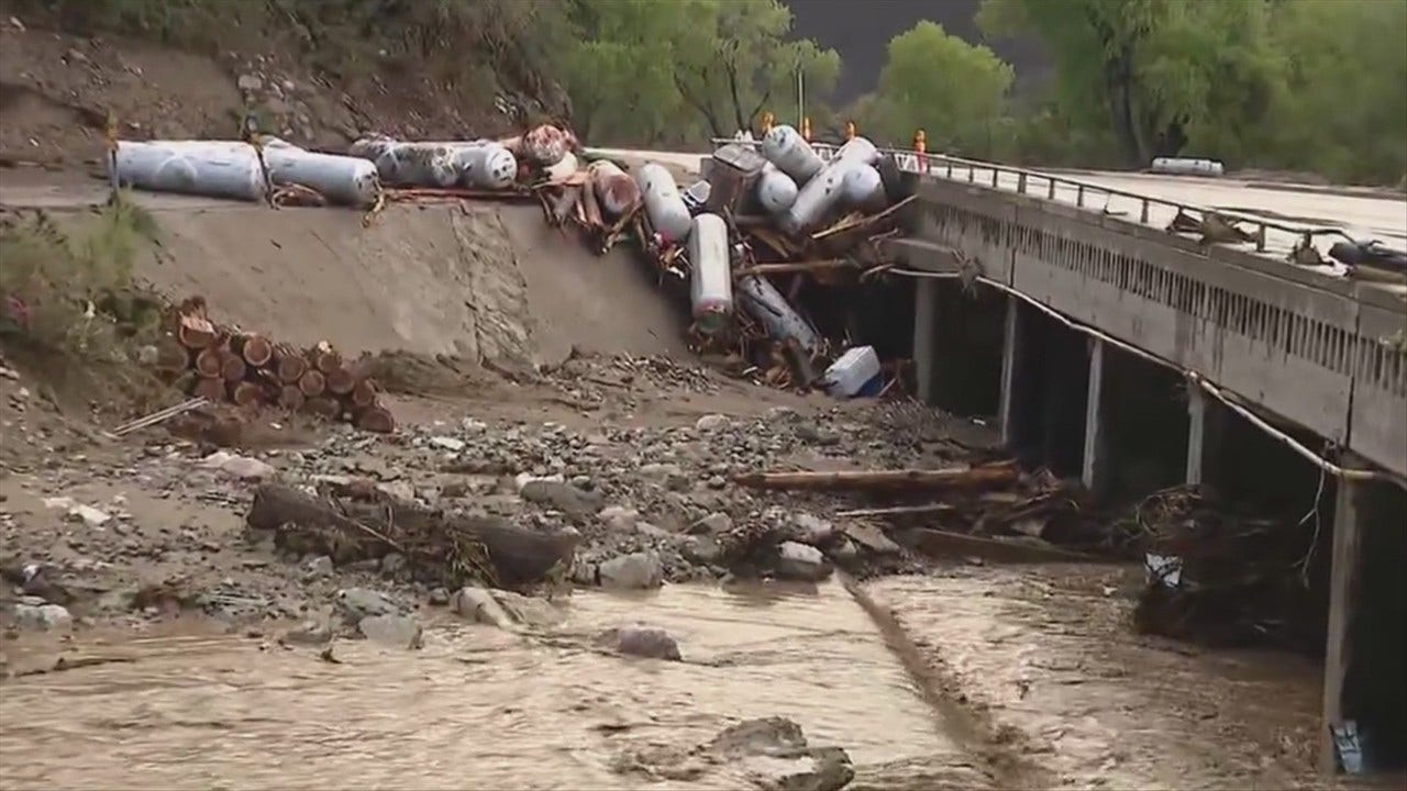 Deadly floods; monsoon season ends l Weather & Whatever | FOX 10 Phoenix