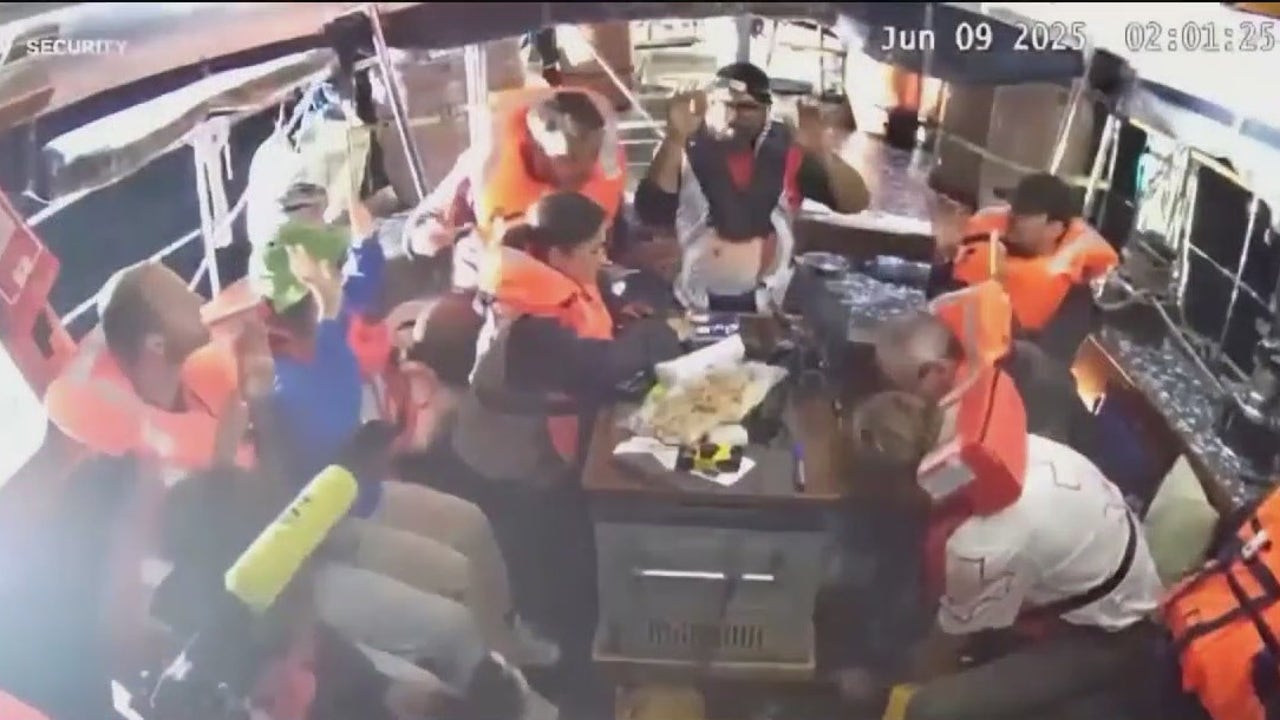 Israel intercepts Gaza-bound aid ship | FOX 32 Chicago