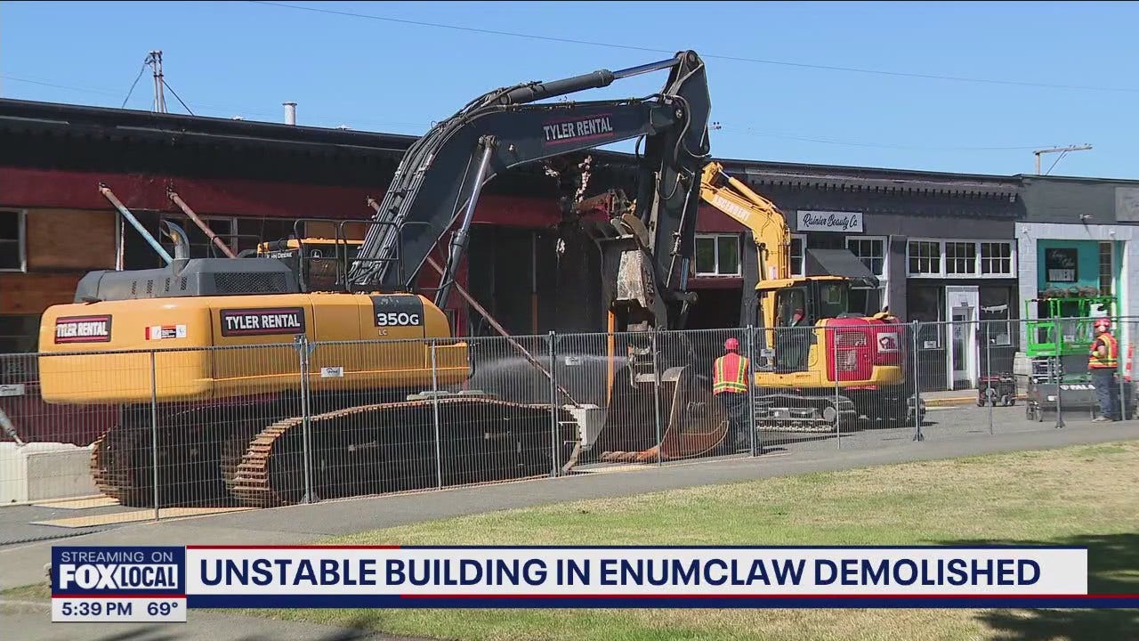Unstable building in Enumclaw demolished | FOX 13 Seattle