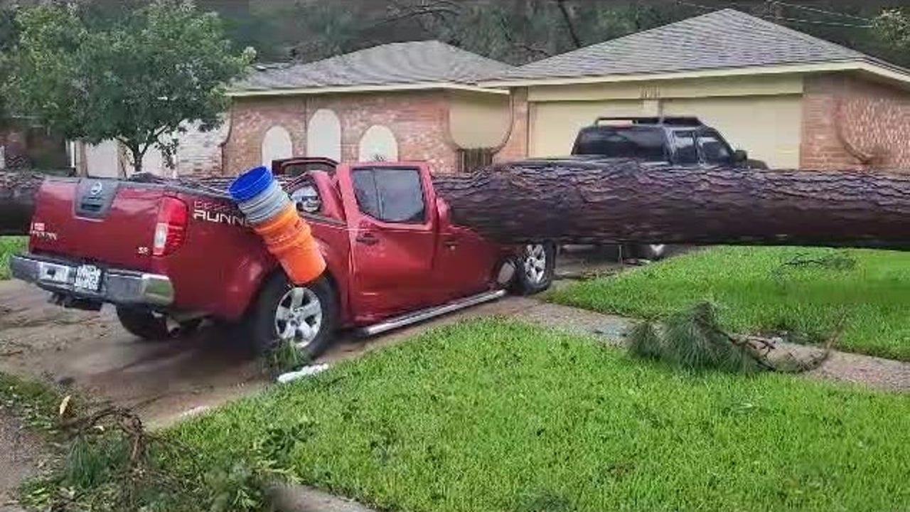 Beryl damage: Tree smashes through truck in Spring | FOX 26 Houston