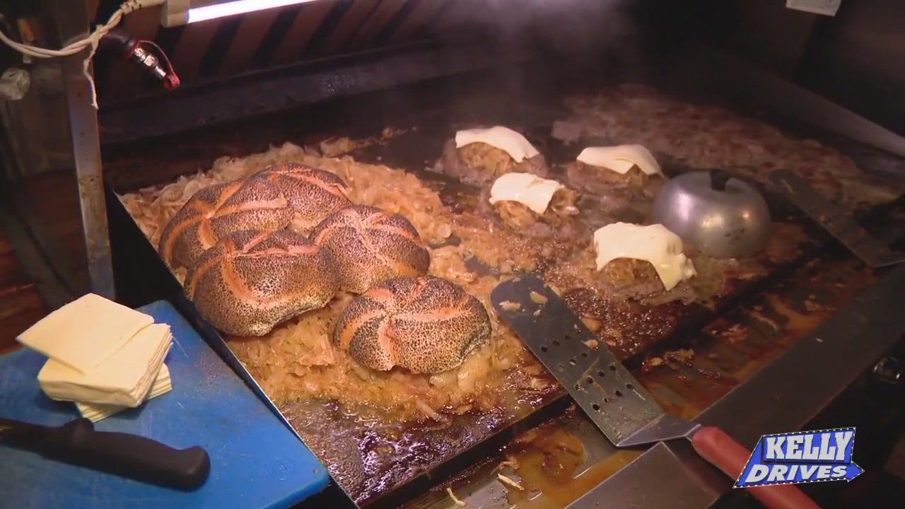 Famous Philly Cheesesteaks at Donkey's Place | FOX 29 Philadelphia