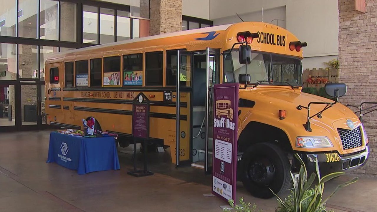 Gilbert Public Schools holds back to school drive | FOX 10 Phoenix