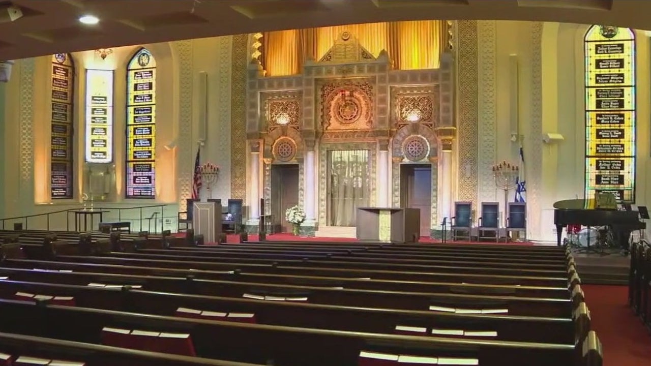 Jewish families honor hostages for Passover | FOX 5 New York