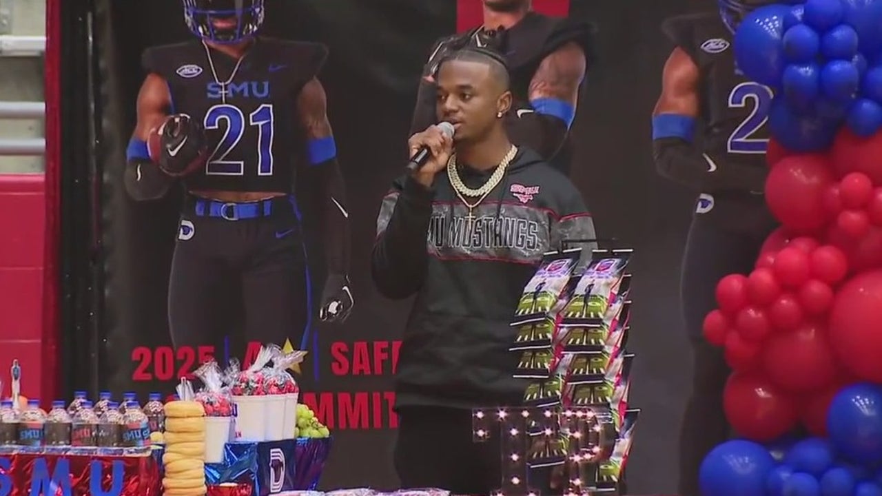 Duncanville High hosts signing day for its seniors | FOX 4 Dallas-Fort ...