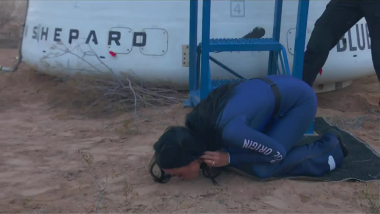 Blue Origin latest: Katy Perry kisses ground after exiting capsule ...