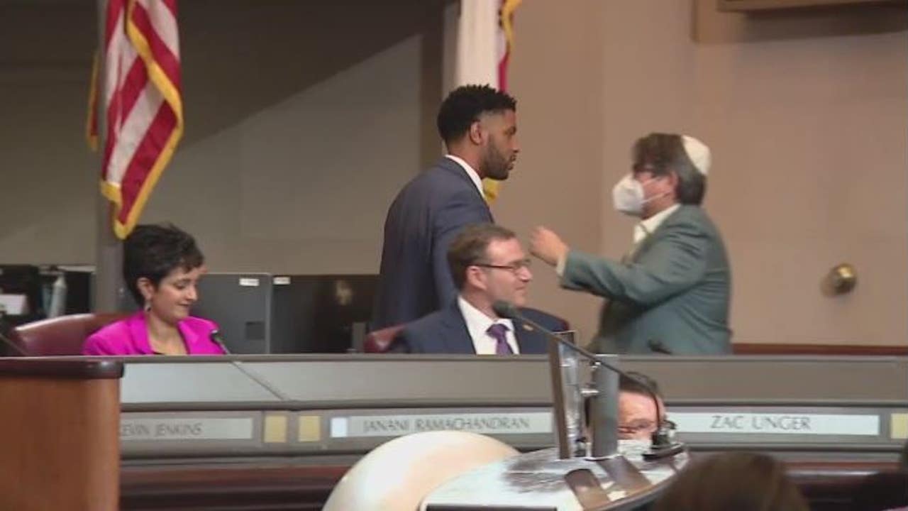 Kevin Jenkins appointed as Oakland interim mayor, Barbara Lee files ...