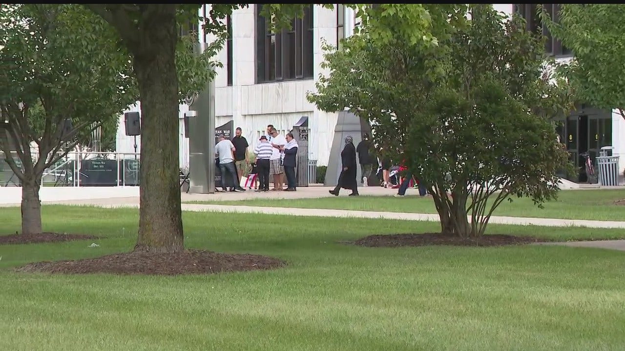 'Hands Off the Middle East' Protests in Dearborn | FOX 2 Detroit