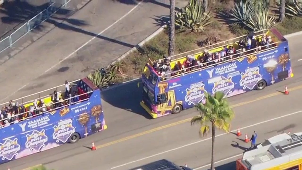 Dodgers World Series parade: Buses get rolling | FOX 11 Los Angeles