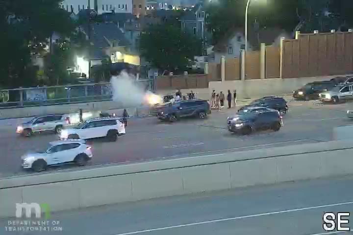 I-35W crash causes vehicle fire in Minneapolis | FOX 9 Minneapolis-St. Paul