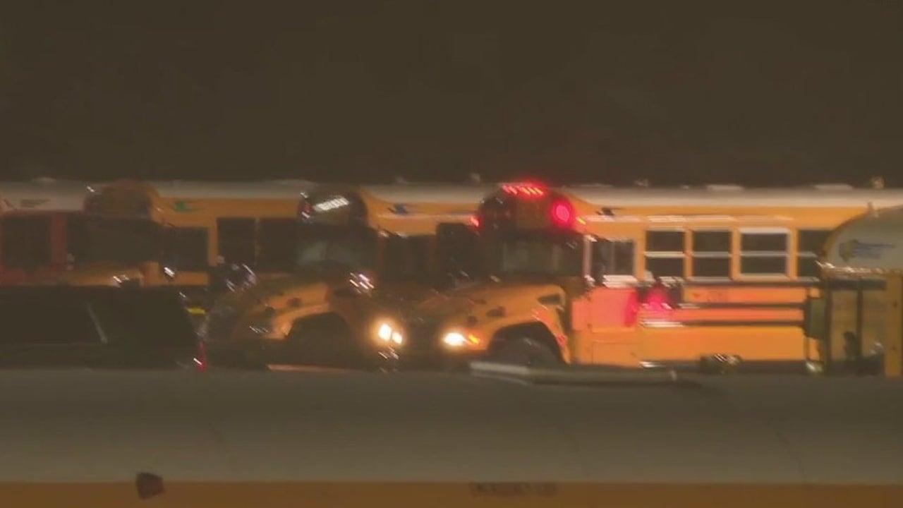 School buses ready to hit the road in Cobb County | FOX 5 Atlanta