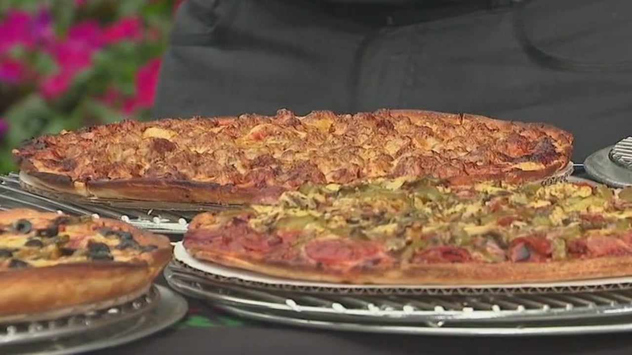 Aurelio's Pizza celebrates 65 years in Illinois | FOX 32 Chicago