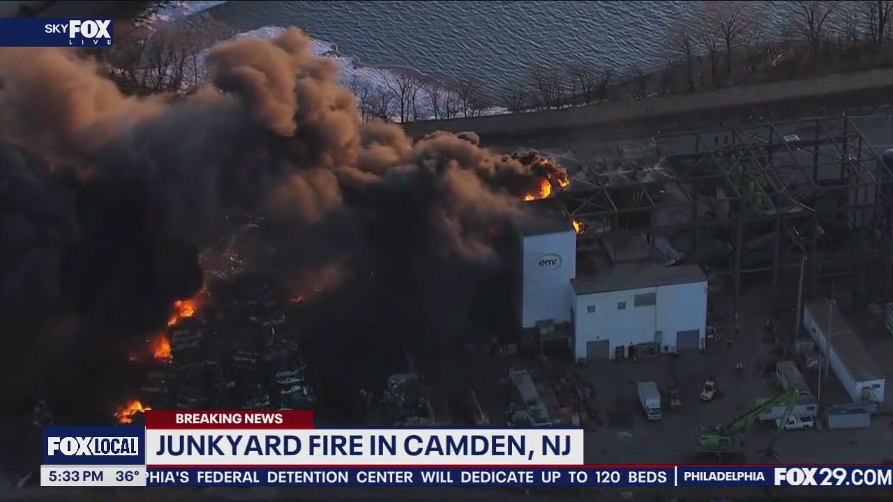 Large fire burns in Camden | FOX 29 Philadelphia