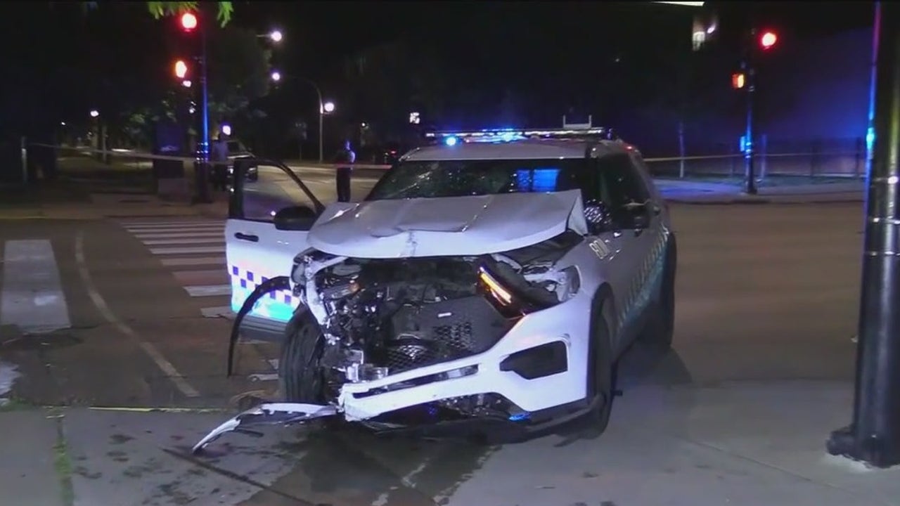 2 Chicago police officers hurt in crash with rideshare driver | FOX 32 ...