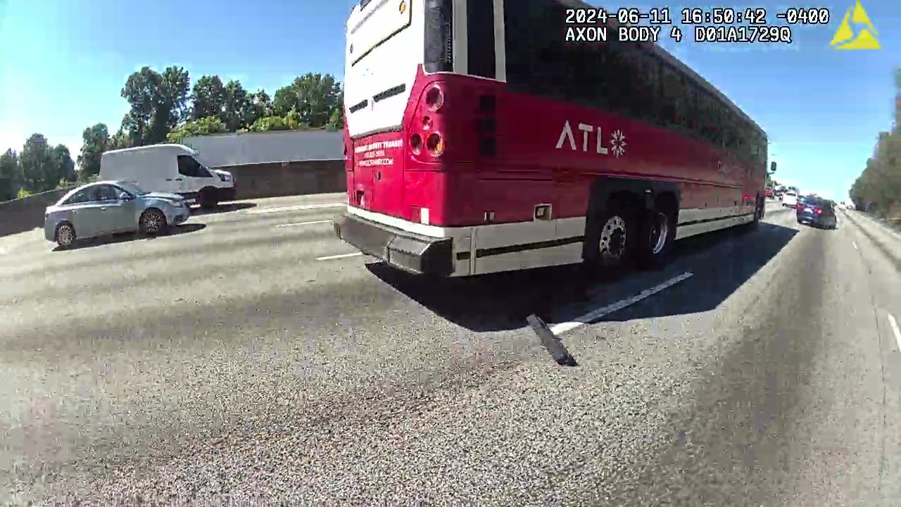 Gwinnett bus hijacking on dash, bodycam video | FOX 5 Atlanta