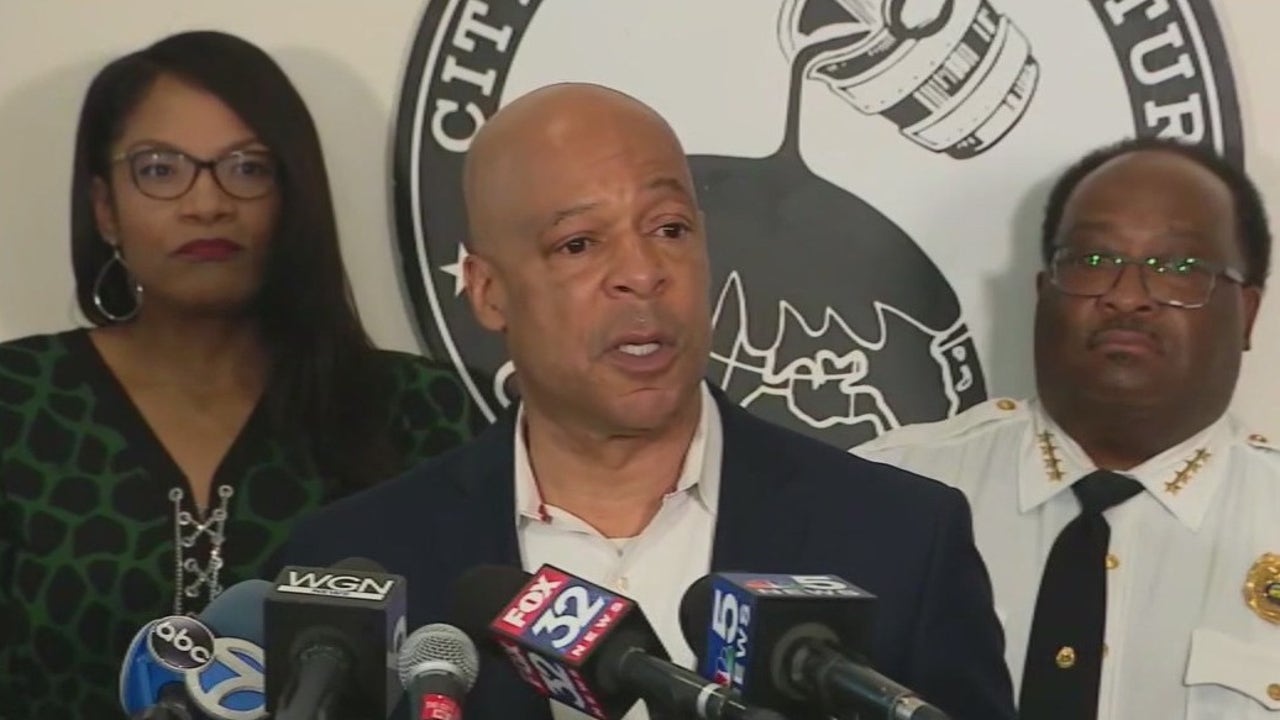 Former Gary mayor pleads guilty to wire fraud | FOX 32 Chicago