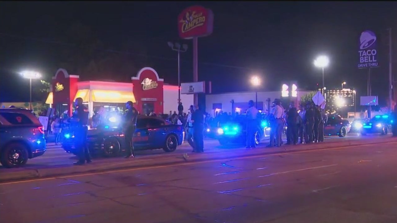 1 arrested, fireworks thrown during ICE protest | FOX 5 Atlanta