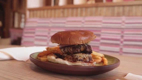 Burgers With Buck | FOX 5 Atlanta