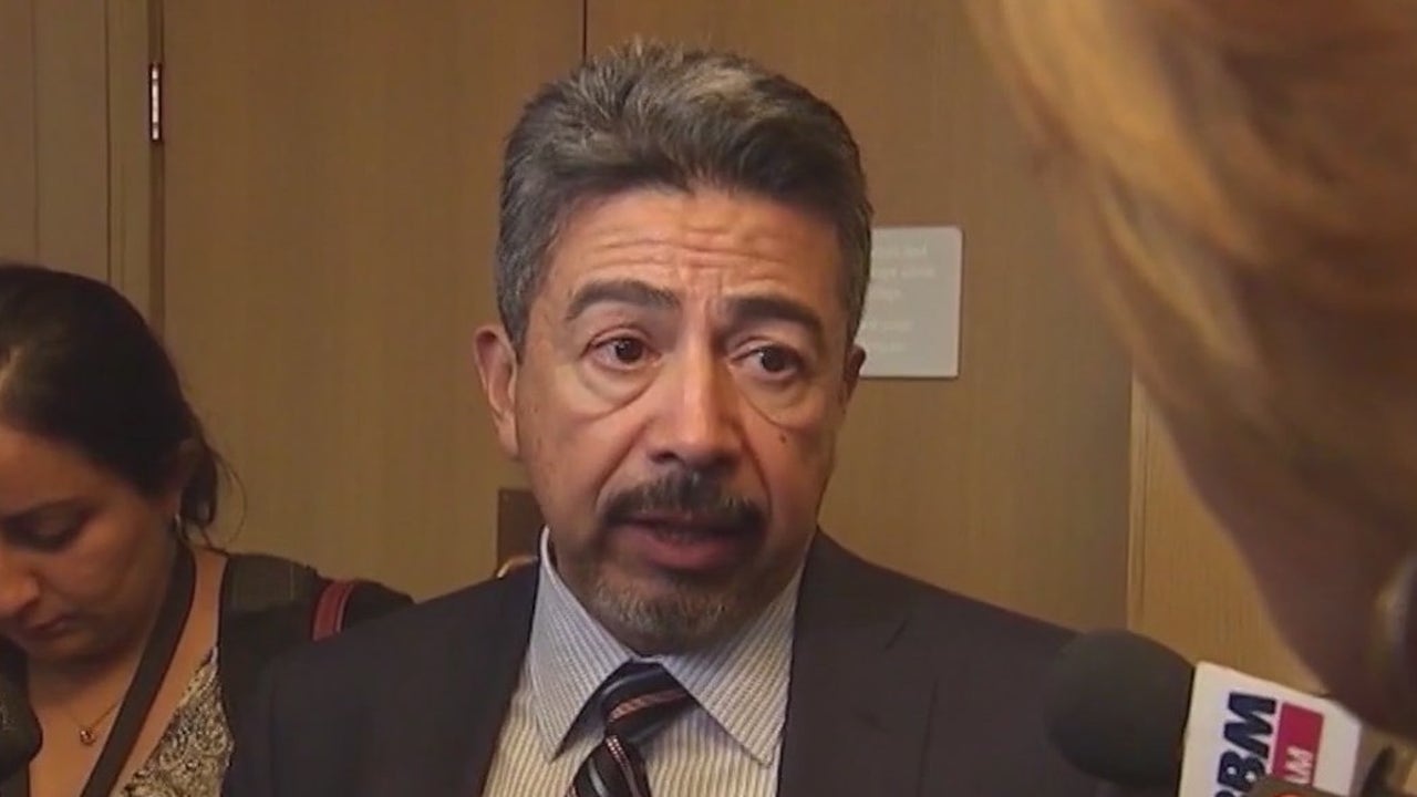 Ex-Chicago alderman's bribery charges may be thrown out | FOX 32 Chicago