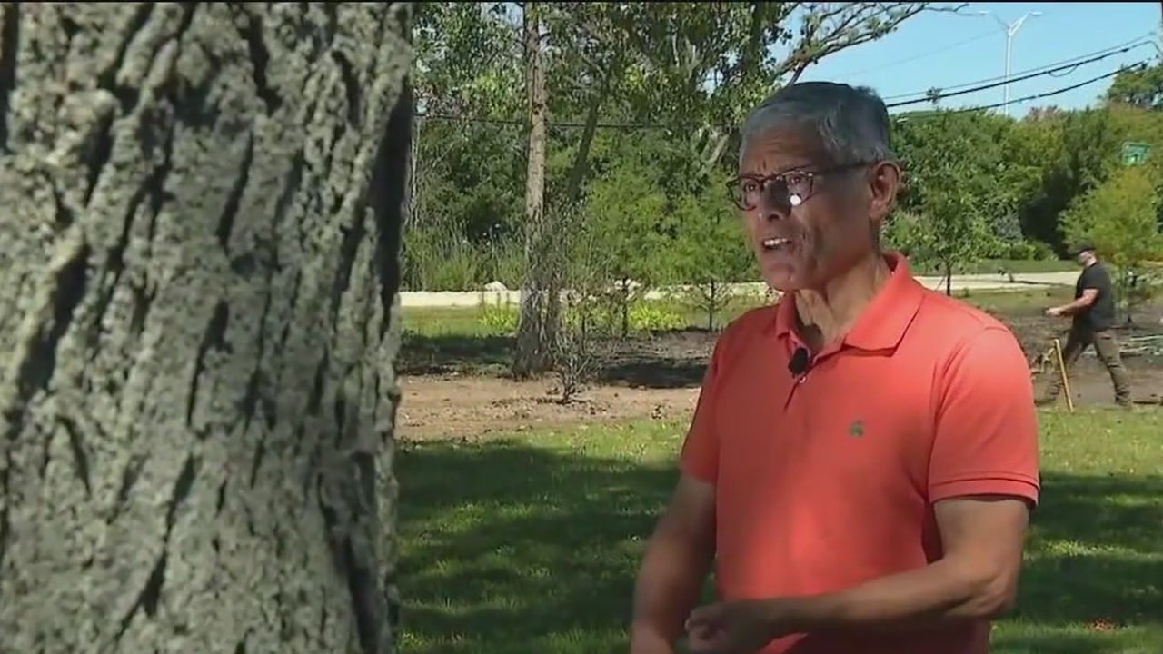 Anthony's dad, Phil Ponce, takes us behind-the-scenes of his personal ...