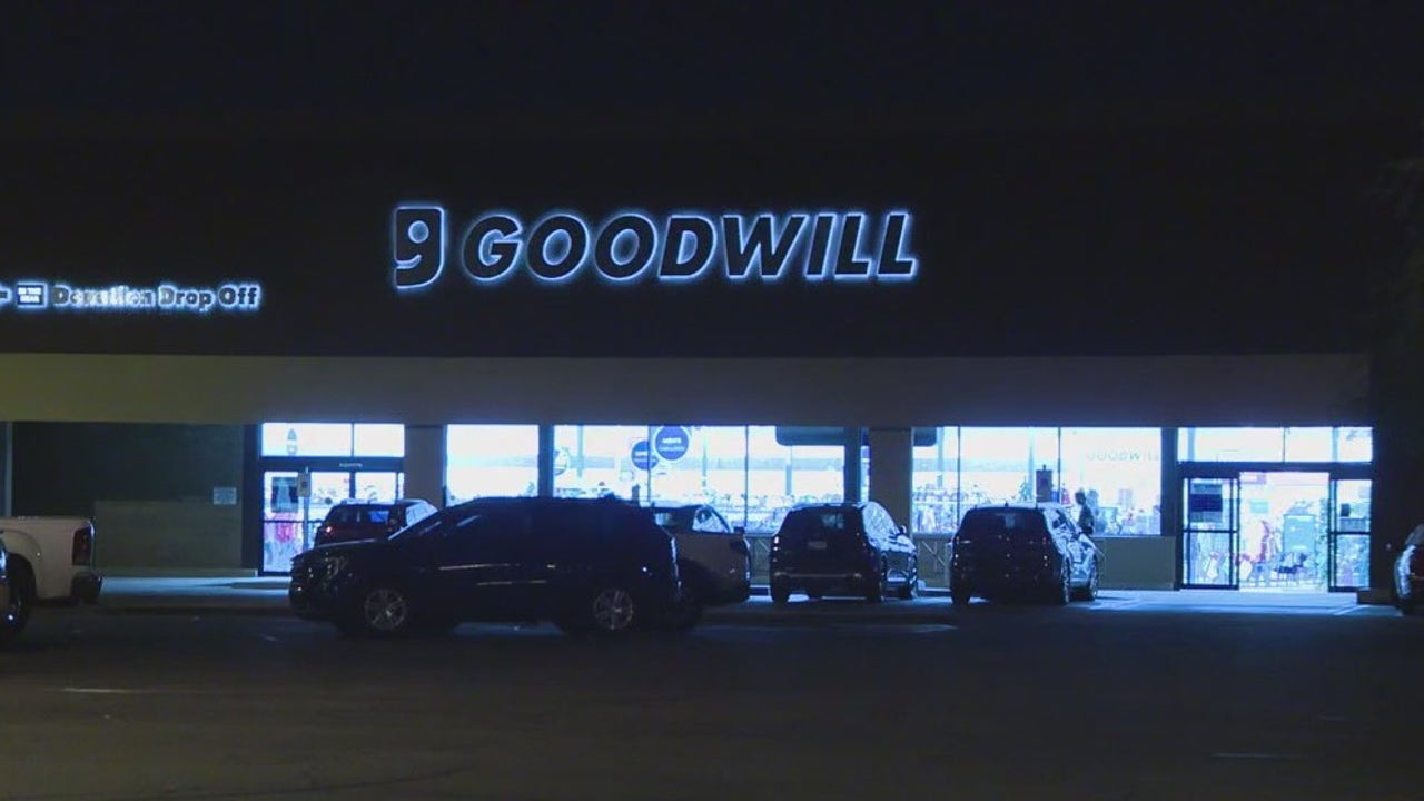 Goodwill donation prompts bomb squad response | FOX 10 Phoenix
