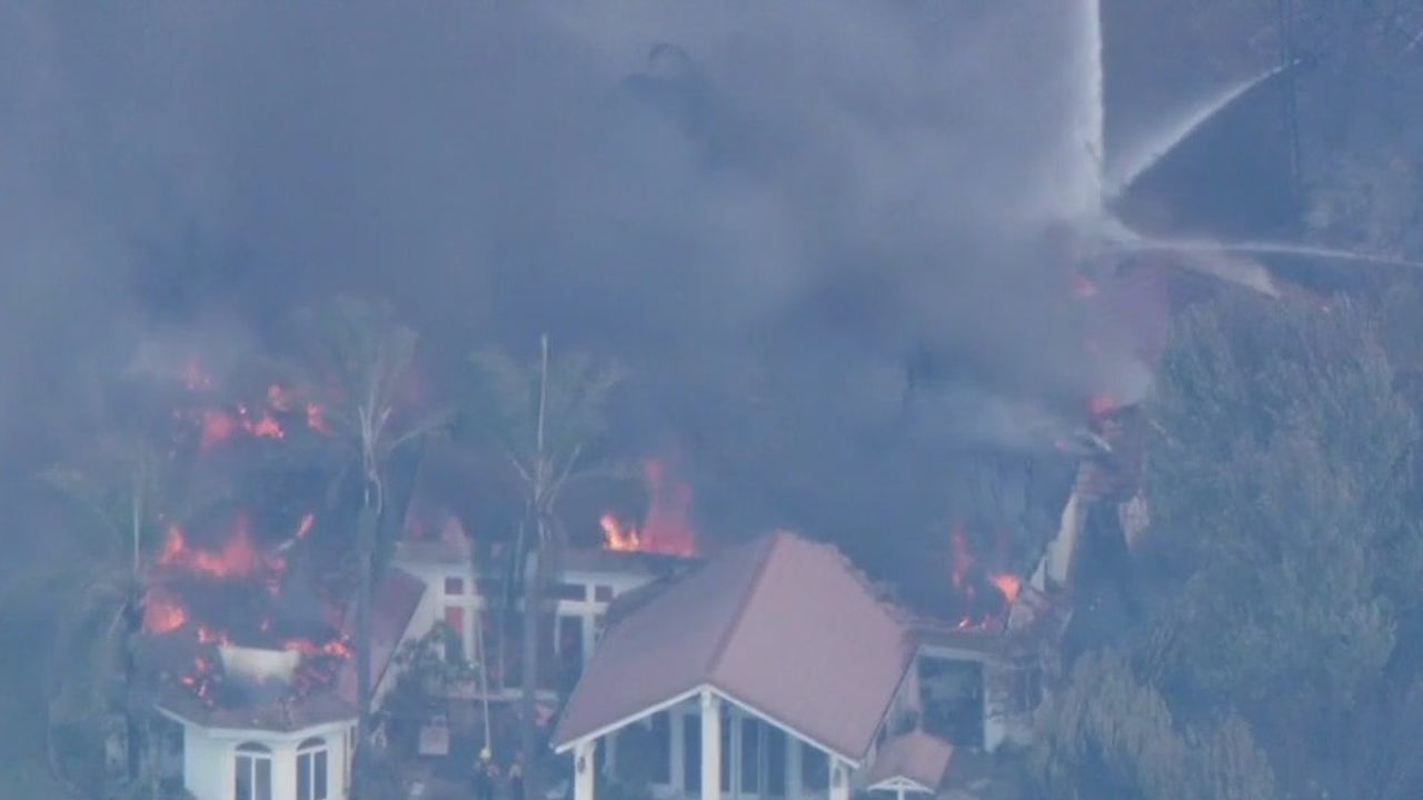 Wildfire in Riverside County triggers evacuations | FOX 11 Los Angeles