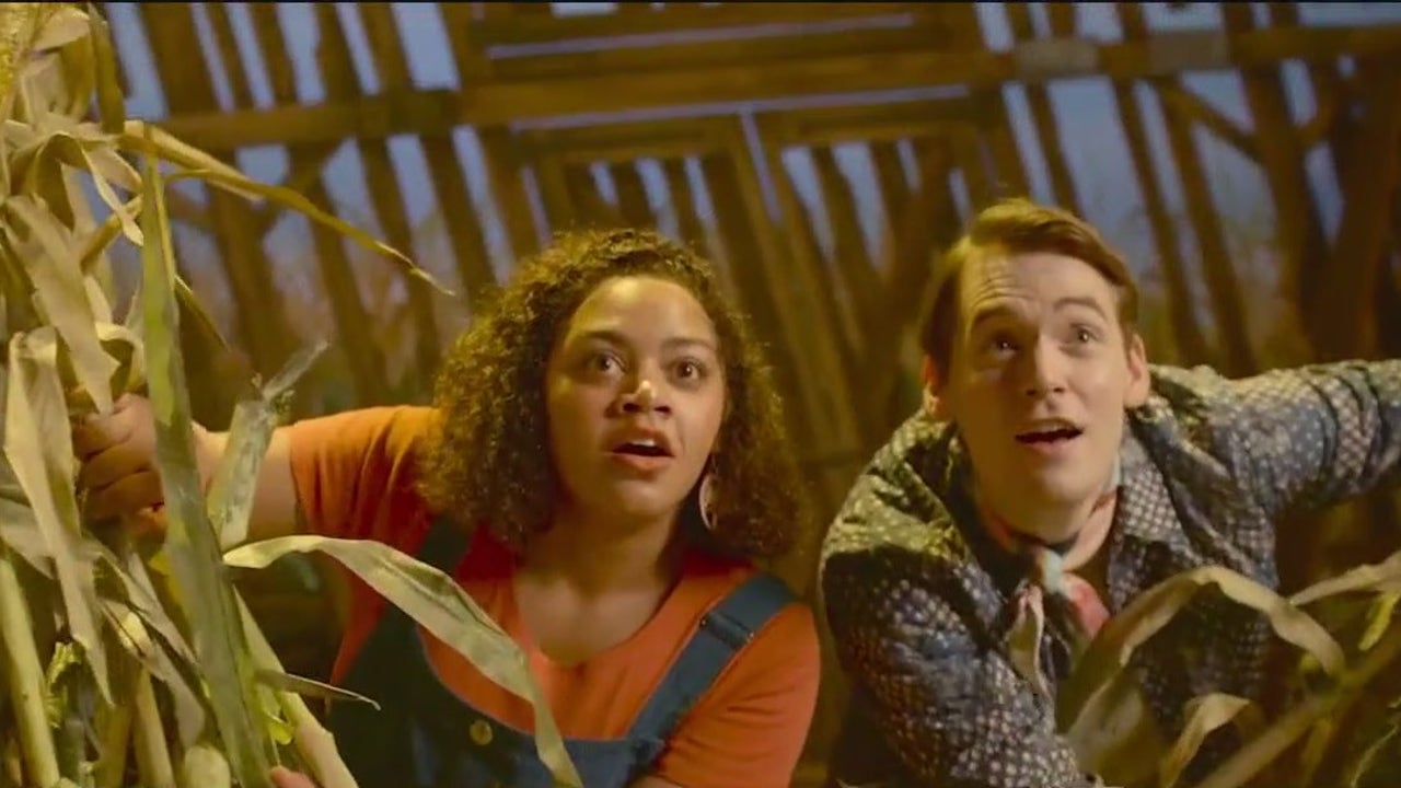 'Shucked' musical comedy debuts at Chicago's CIBC Theatre | FOX 32 Chicago