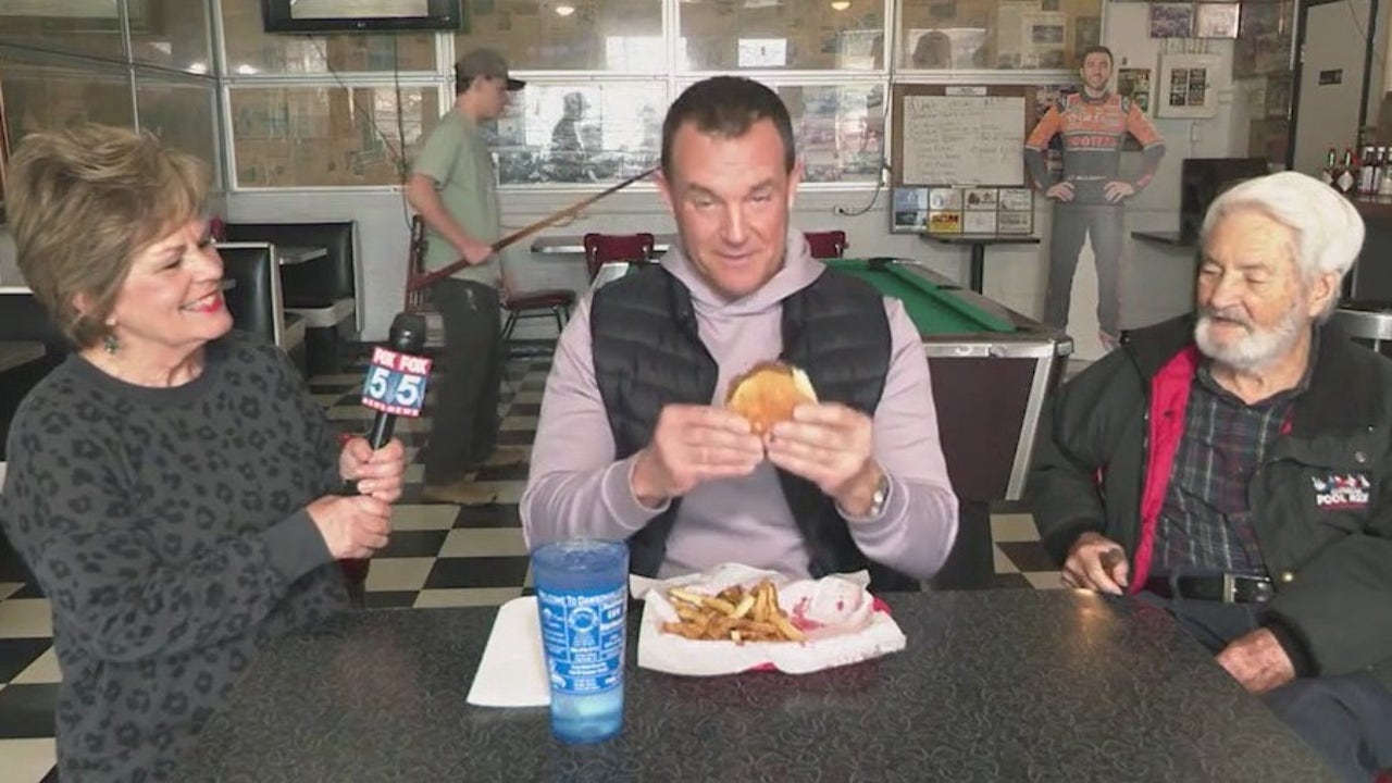 Burgers With Buck: Dawsonville Pool Room | FOX 5 Atlanta