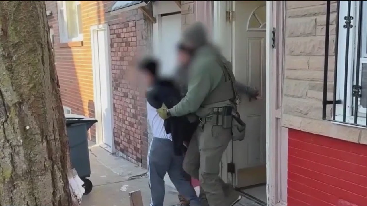 Suburban residents push for 'sanctuary city' policy | FOX 32 Chicago