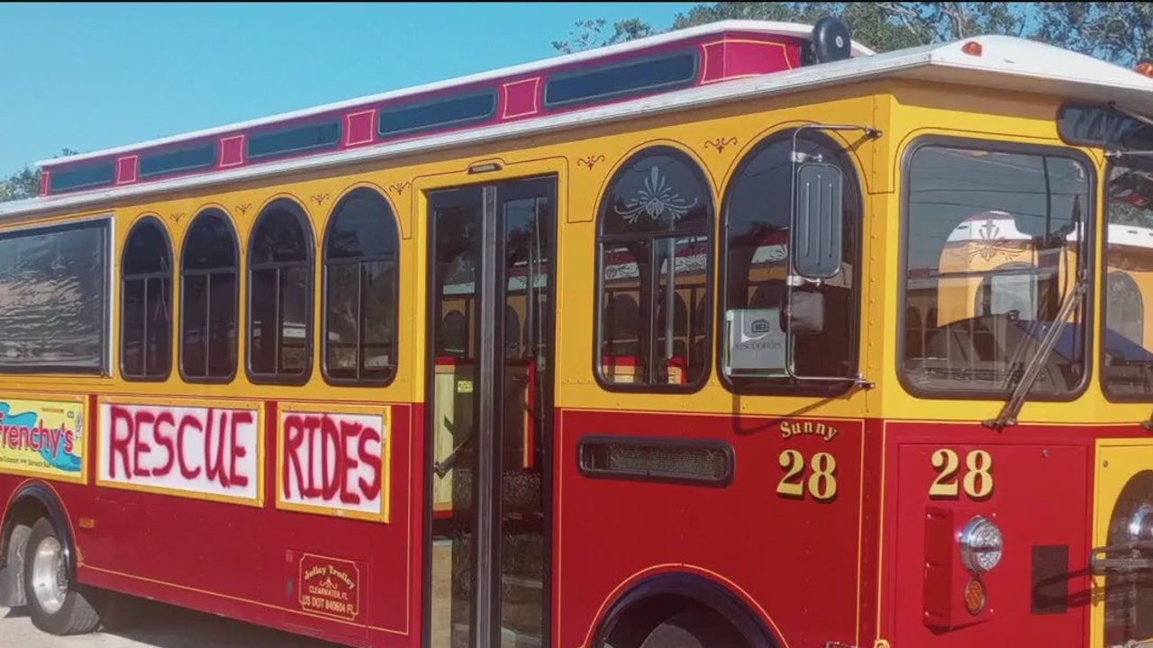 Jolly Trolley bus driver honored | FOX 13 Tampa Bay