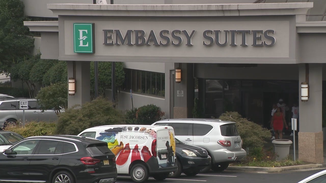 Brawl in Atlanta-area hotel goes viral | FOX 5 Atlanta
