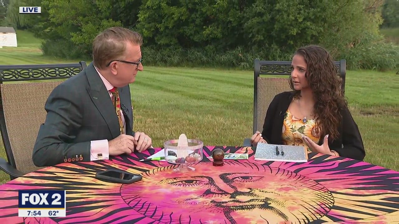 'Rosie the reader,' 18-year-old Psychic medium | FOX 2 Detroit