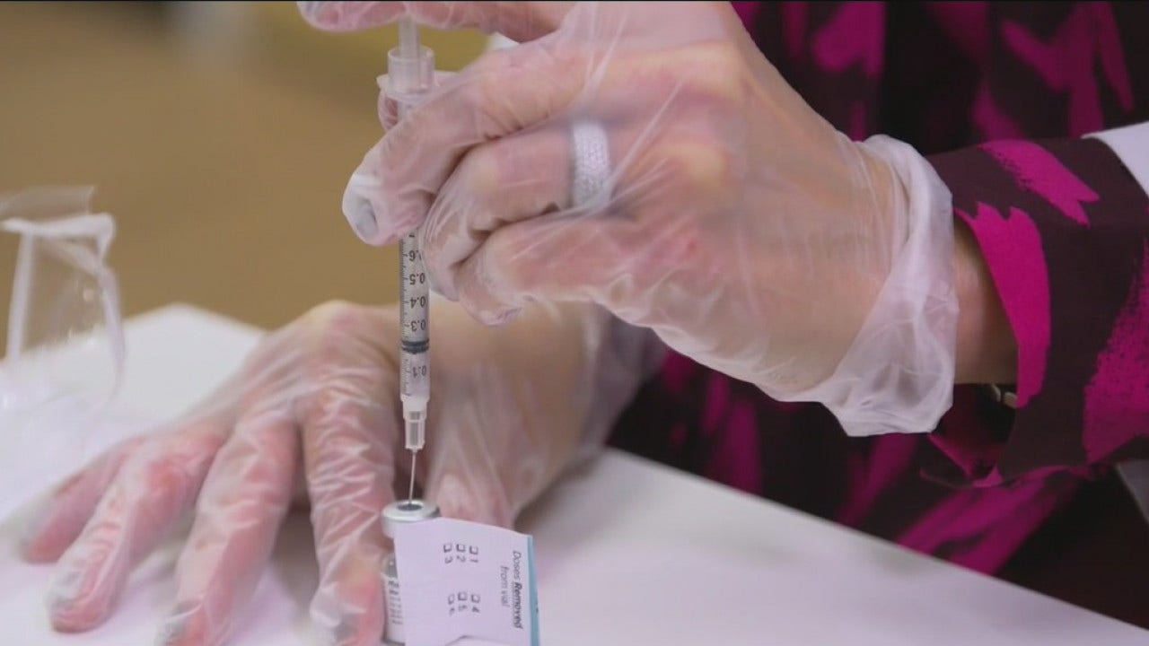 CVS opens COVID-19 vaccine appointments at more pharmacies | FOX 11 Los ...