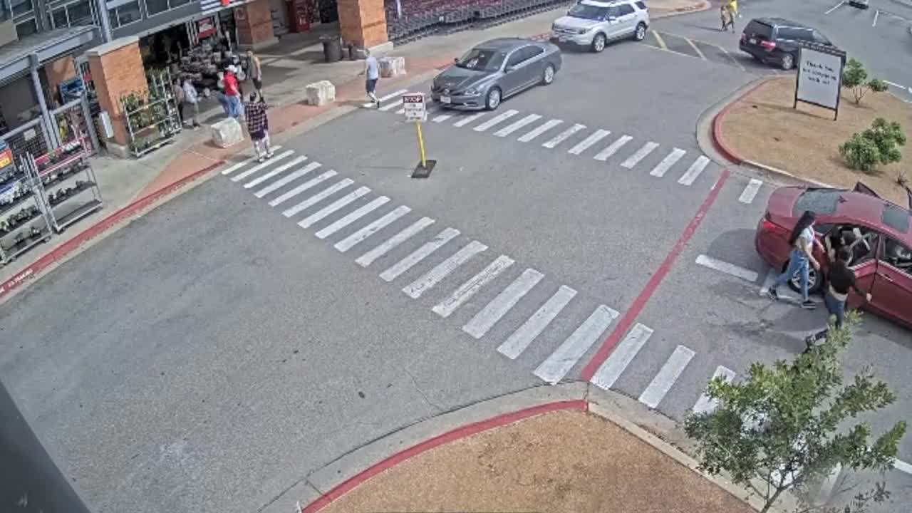 Video Round Rock Police Searching For Assault Suspects Fox 7 Austin