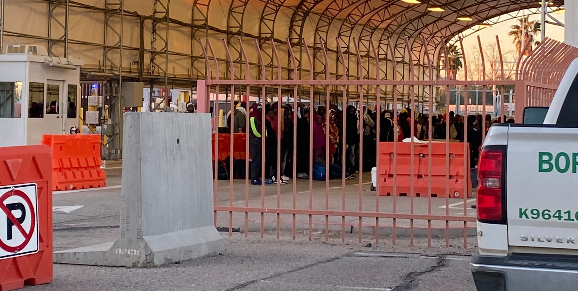 Nightly Roundup: Migrant surge closes Arizona port of entry; body found ...