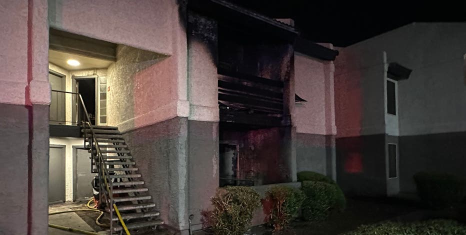 Wildfire burns in Superstition Mountains; man pulled from Phoenix apartment fire l Morning News ...