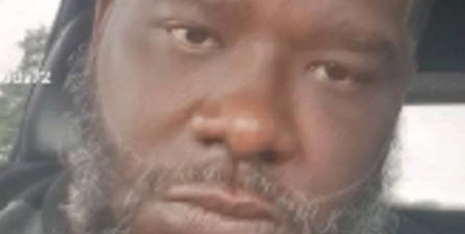 US Marshals join search to find Philly man accused of deadly Lower ...