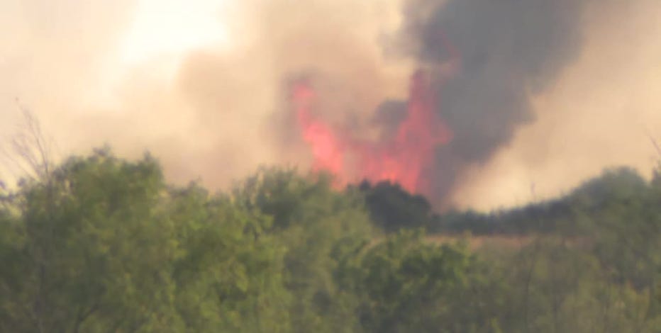 'Double Back Fire' burns 1,400 acres in Johnson County | FOX 4 Dallas ...
