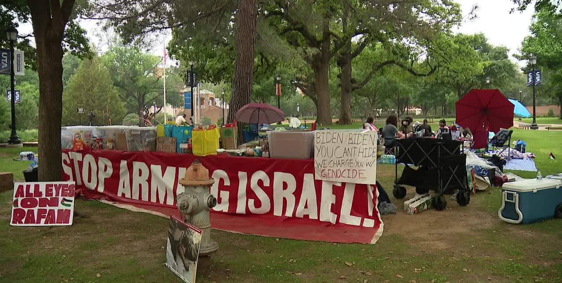 UT Arlington holds graduation ceremony as other colleges cancel over ...