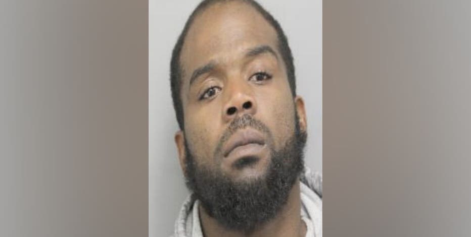 Former substitute teacher accused of sexually abusing middle schoolers ...
