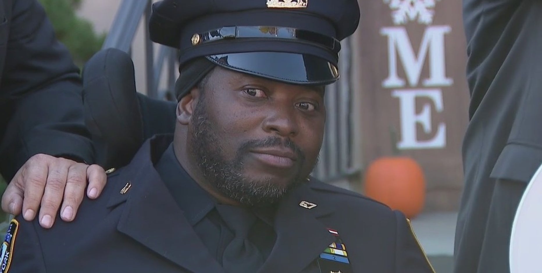 Injured NYPD detective's support network reaches new heights | FOX 5 ...