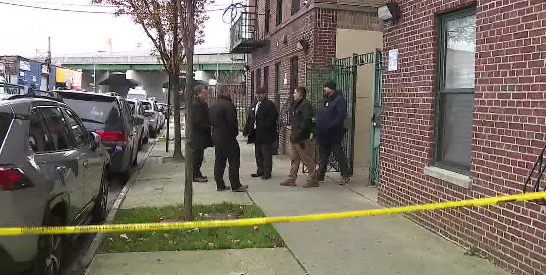 Child among 3 found stabbed to death inside Bronx apartment; victims ID ...
